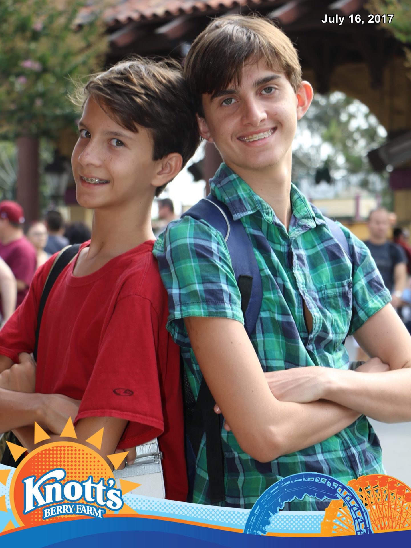 Knotts 2017 Blake and Aiden - The BusyMama